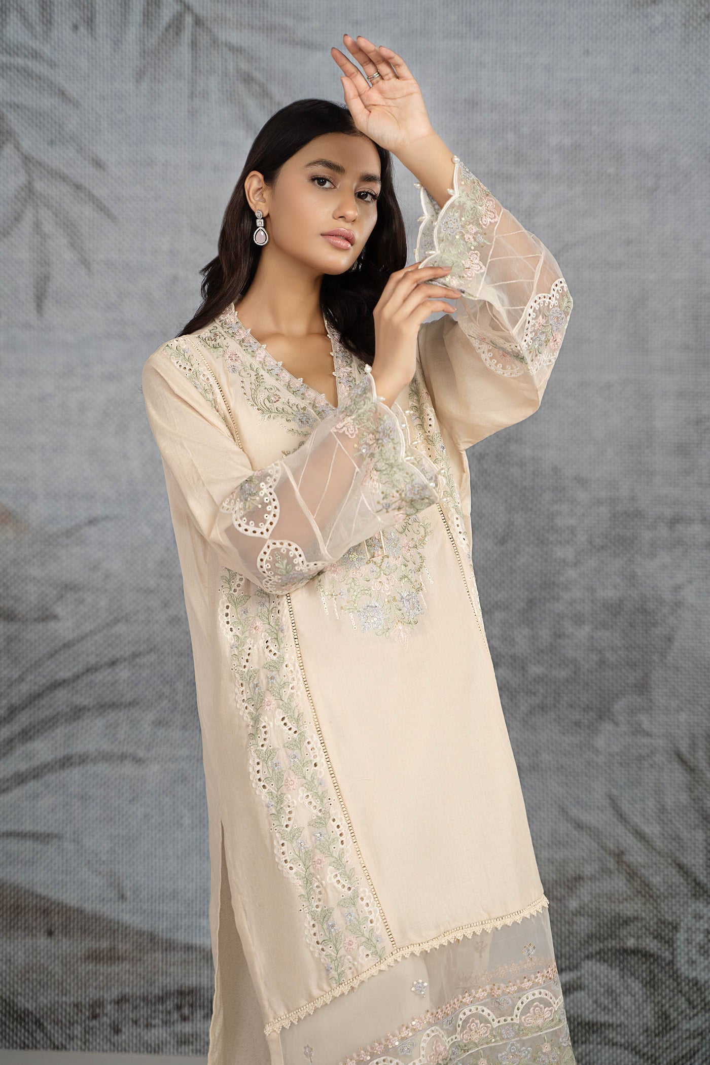 Suit Off White DW-EA23-04 – Maria.B. Designs (PK)