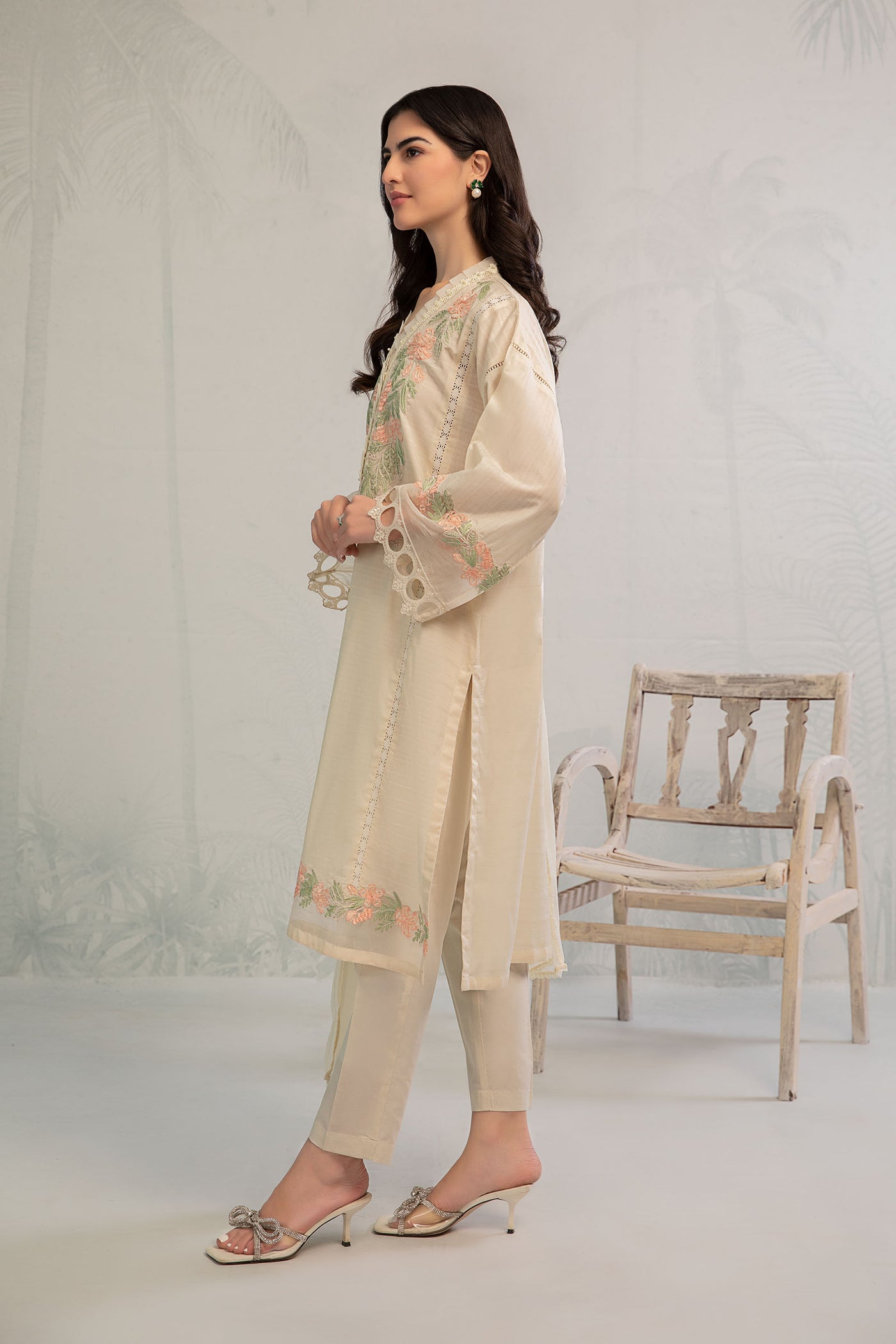 Suit Off White DW-EA23-97 – Maria.B. Designs (PK)