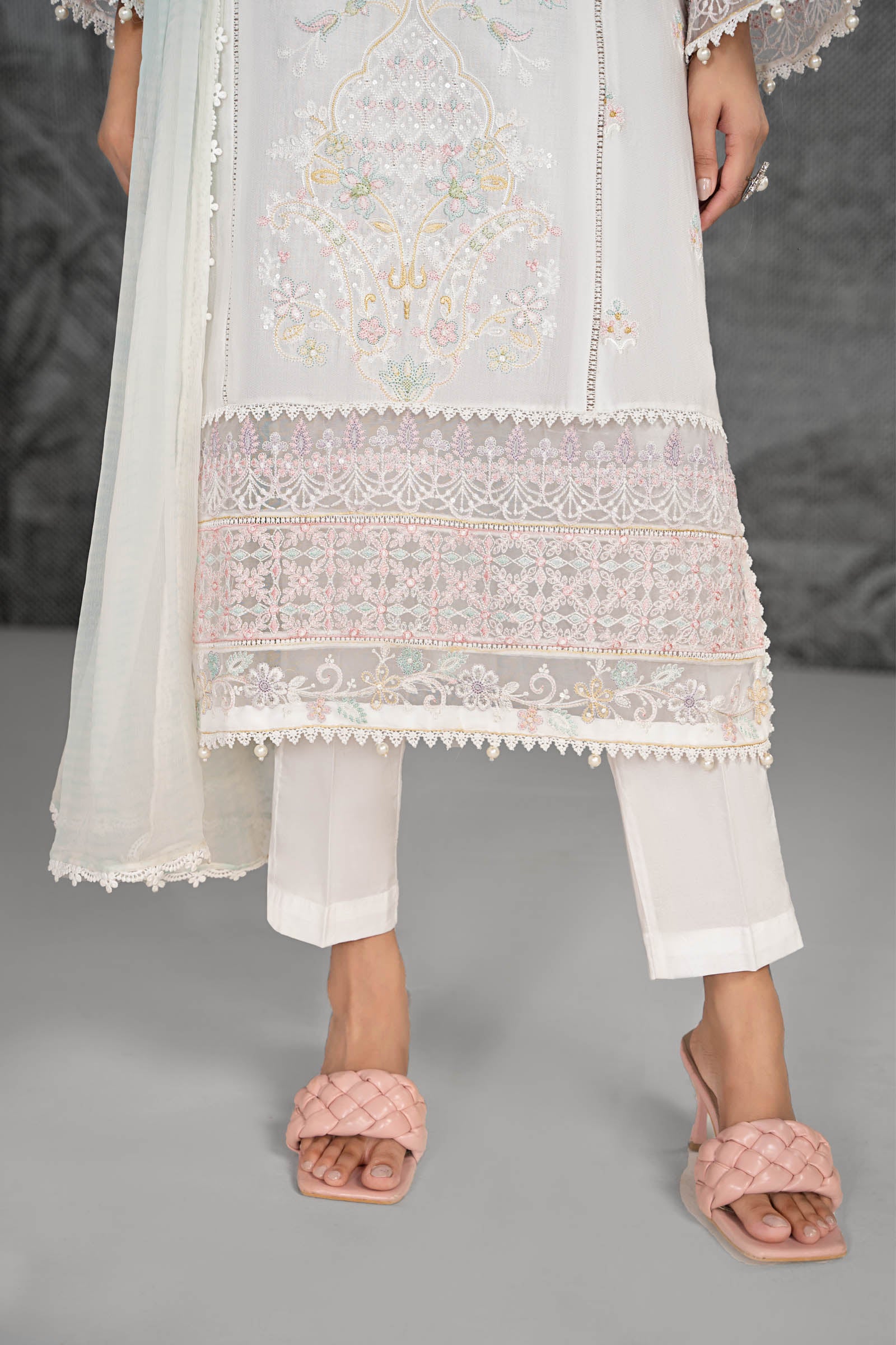 Suit White DW-EA23-18 – Maria.B. Designs (PK)