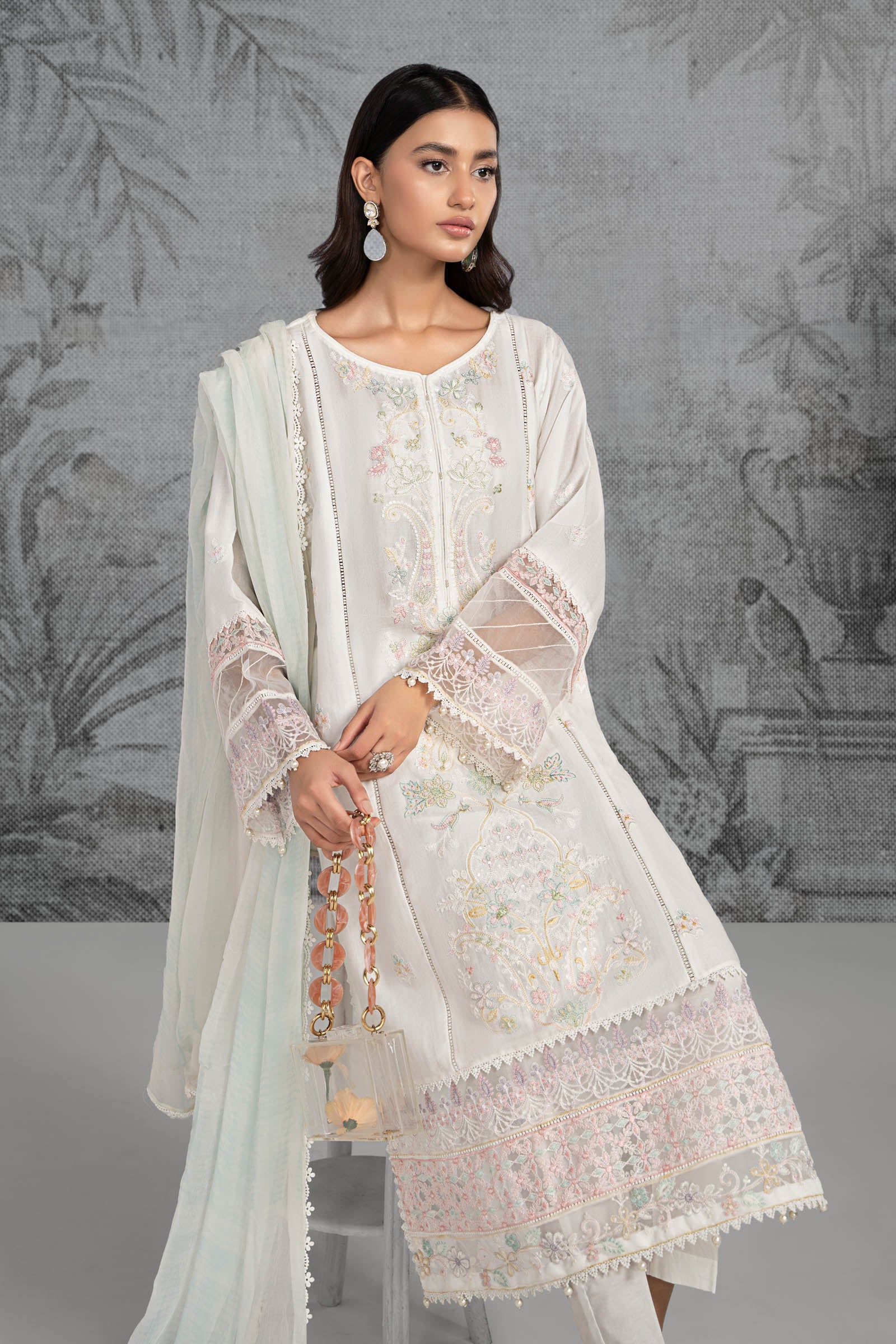 Suit White DW-EA23-18 – Maria.B. Designs (PK)
