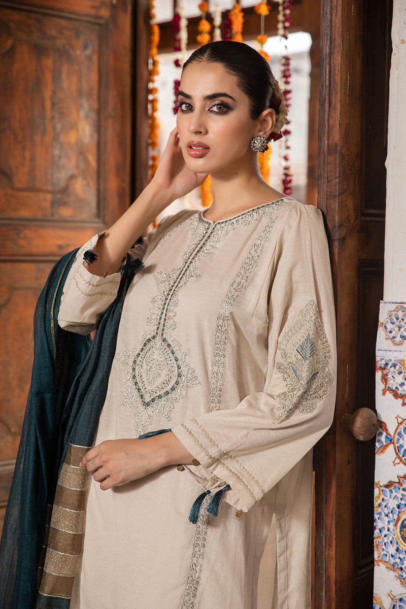 Suit Off White DW-W22-02 – Maria.B. Designs (PK)